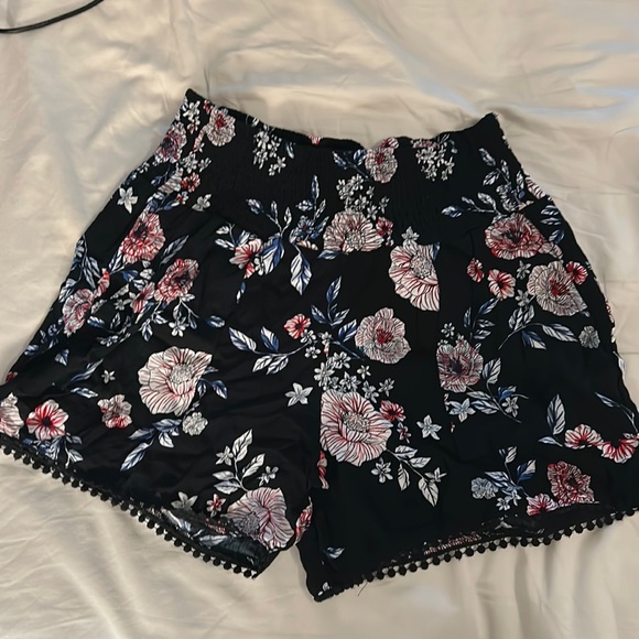 Three Dots | Shorts | Nwpt Three Dots Floral Shorts | Poshmark